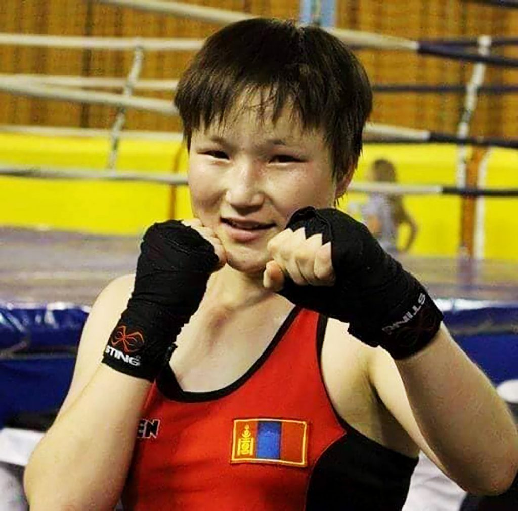 Боксын залуучуудын УАШТ-ээс алтан медаль хүртлээ - Eguur.MN