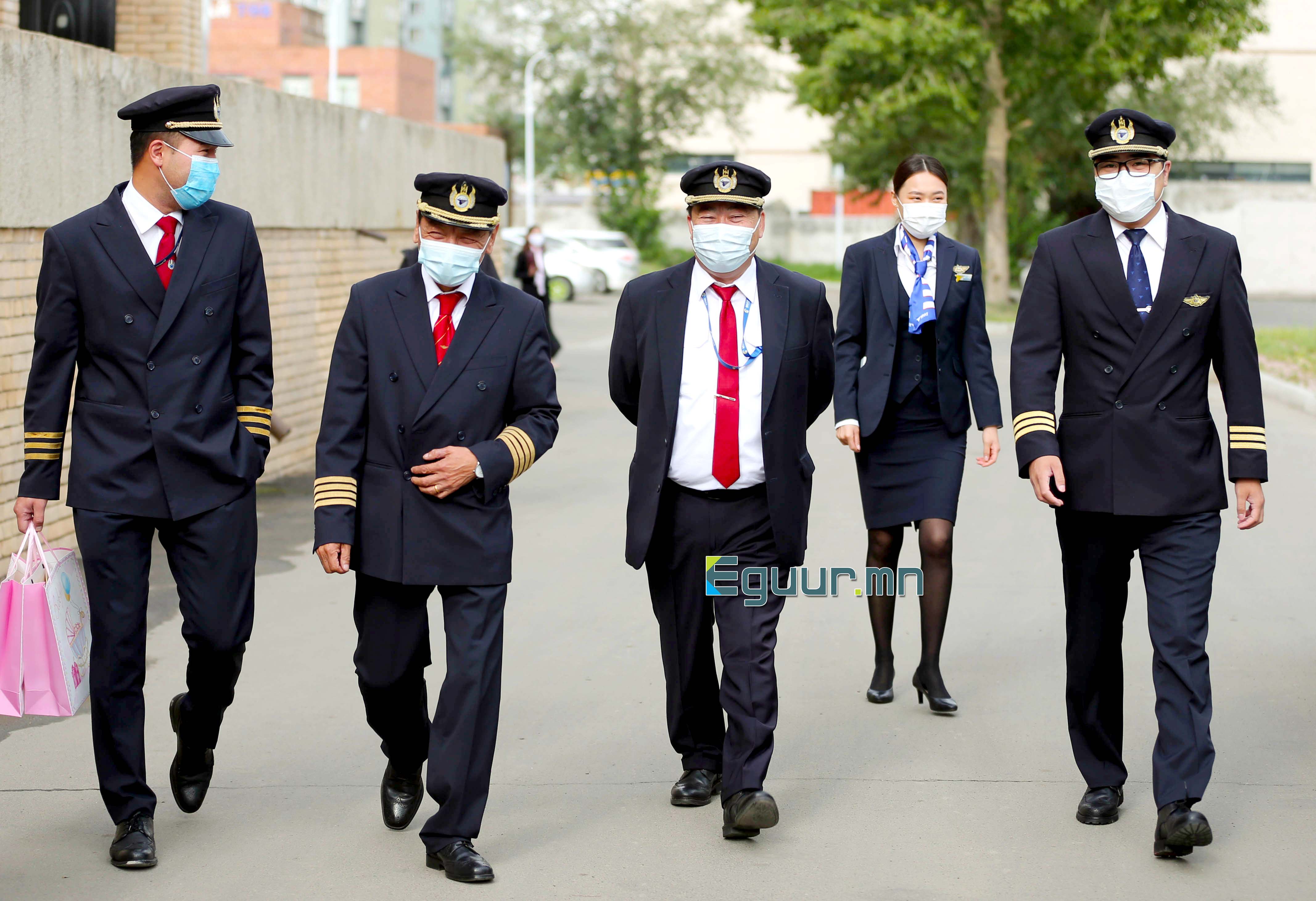 ФОТО: "МИАТ” ХК-ын онгоцоор насан туршдаа үнэгүй нисэх ИХЭР ОХИД - Eguur.MN