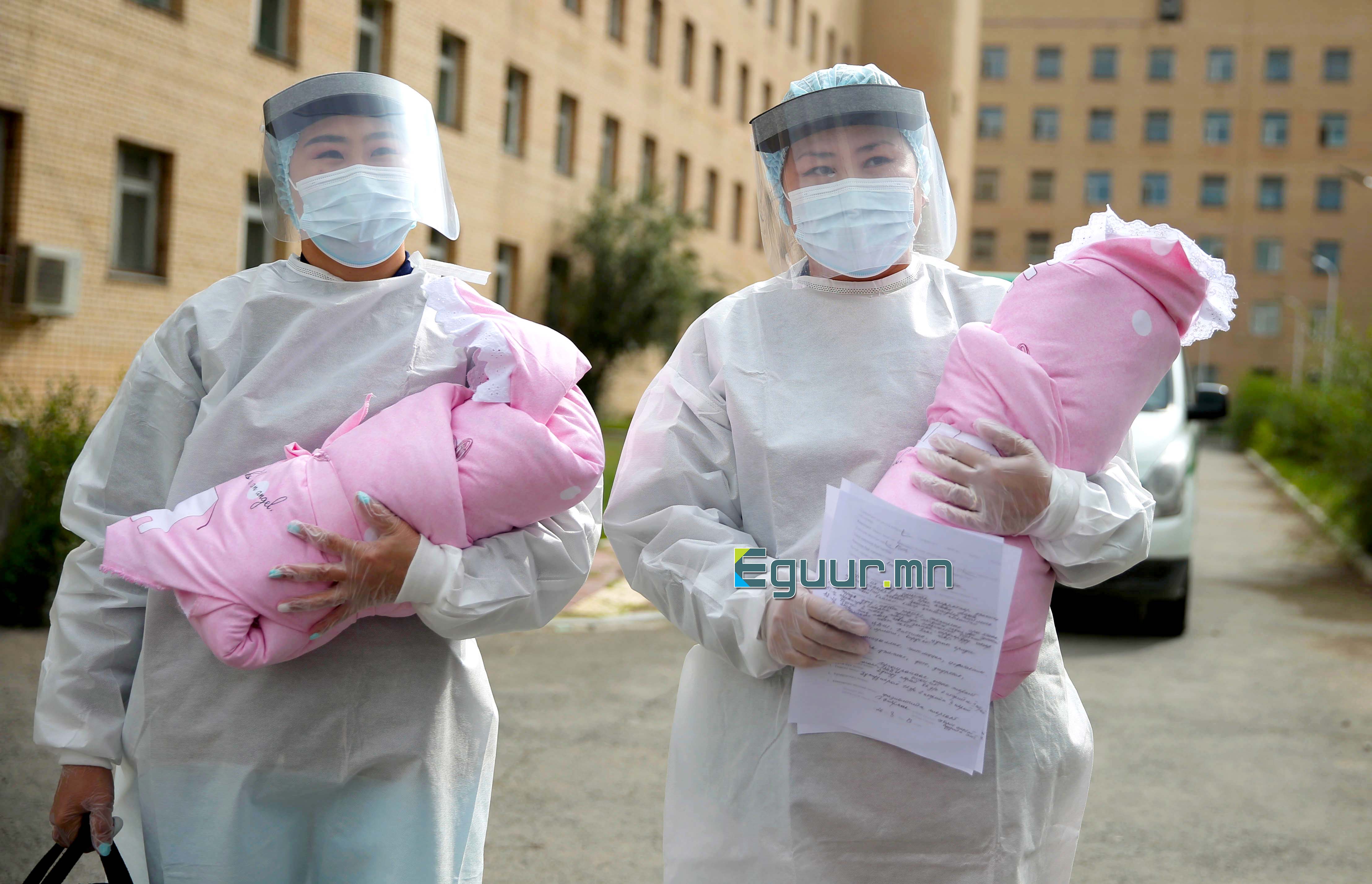 ФОТО: "МИАТ” ХК-ын онгоцоор насан туршдаа үнэгүй нисэх ИХЭР ОХИД - Eguur.MN