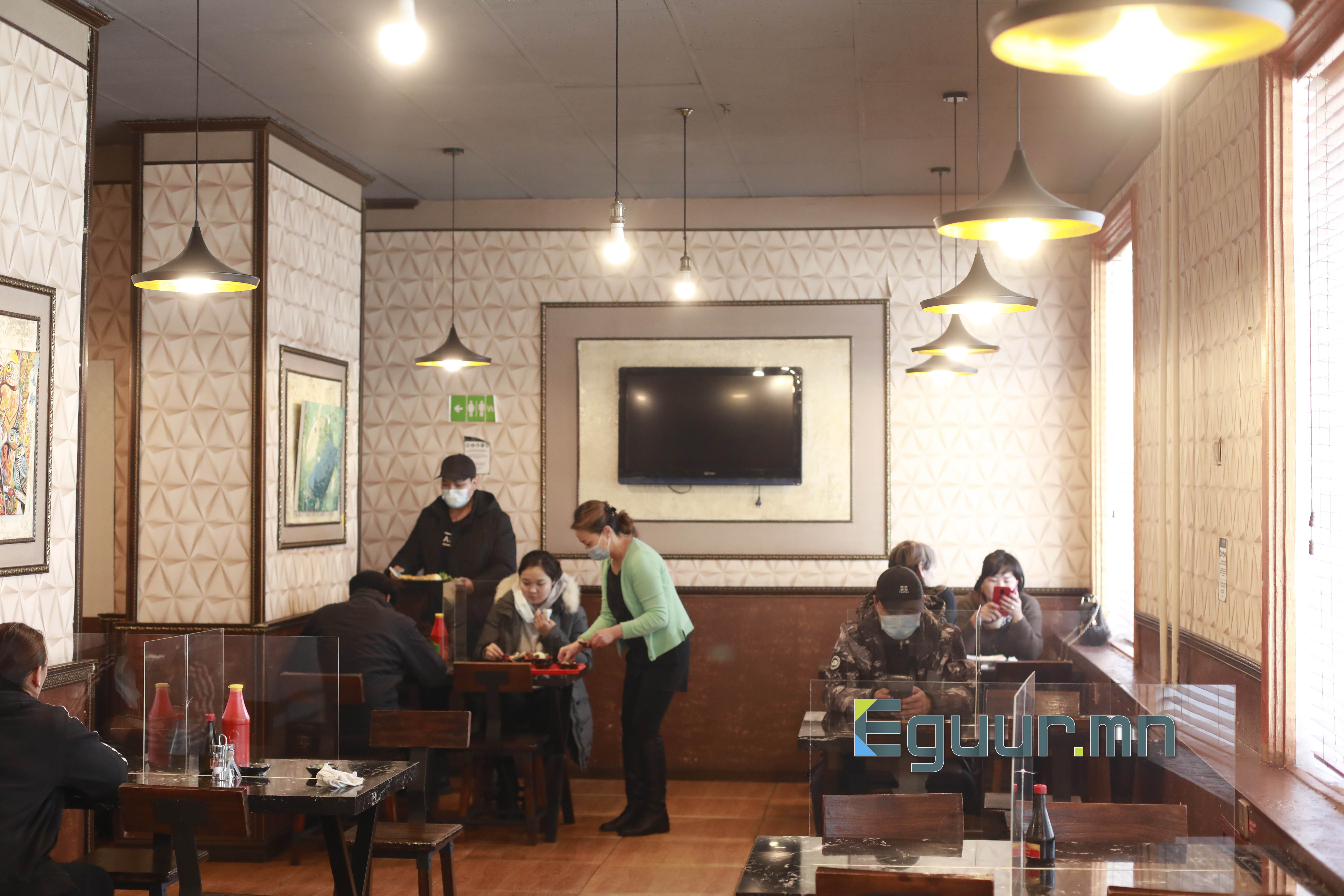 СУРВАЛЖИЛГА: “60-70 хувь буурсан борлуулалтаа сэргээн, хөл дээрээ босоход багадаа нэг жил ...