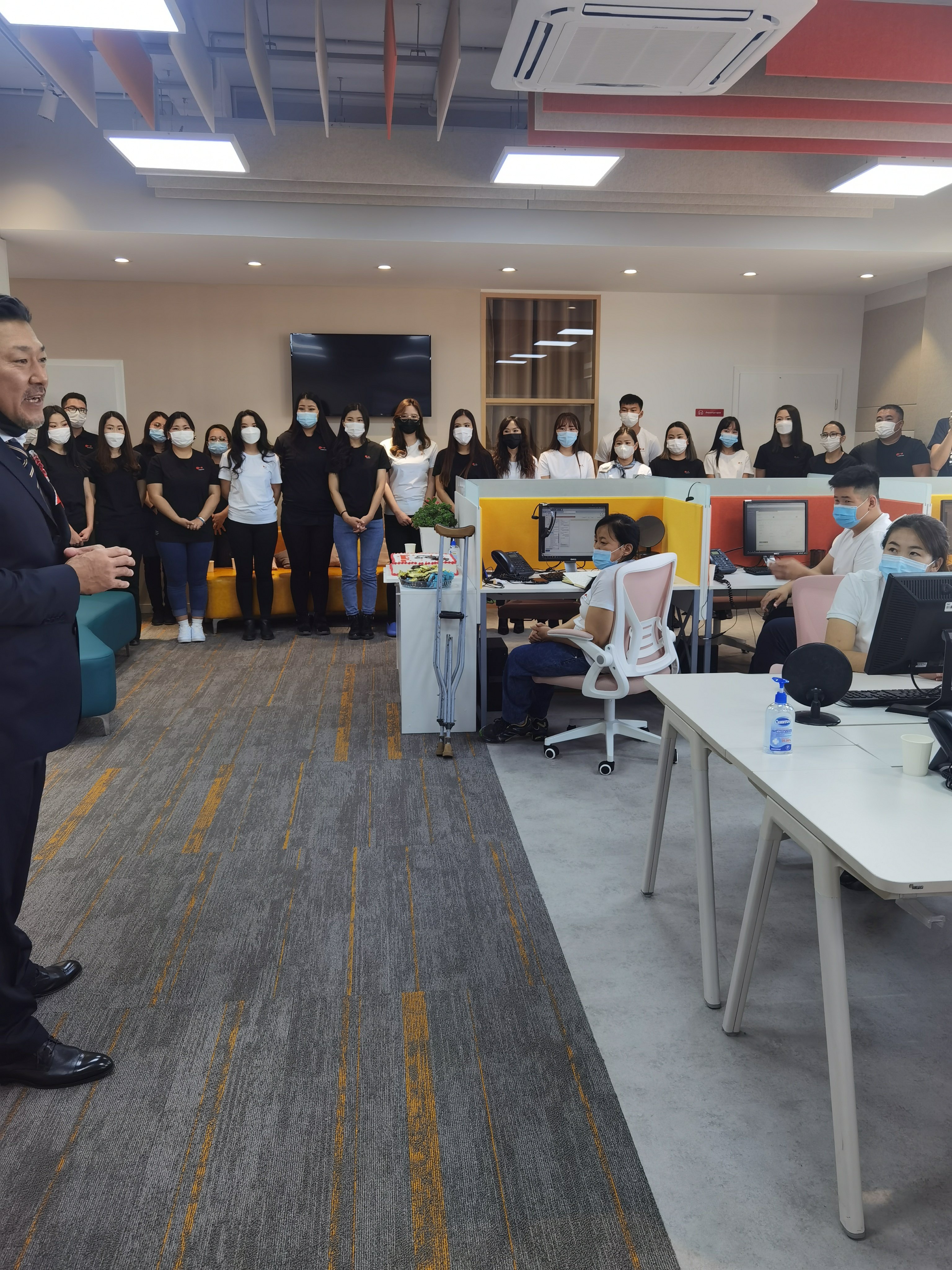 Дарханд Мобикомын хоёр дахь "2222” мэдээллийн төвийг нээжээ - Eguur.MN