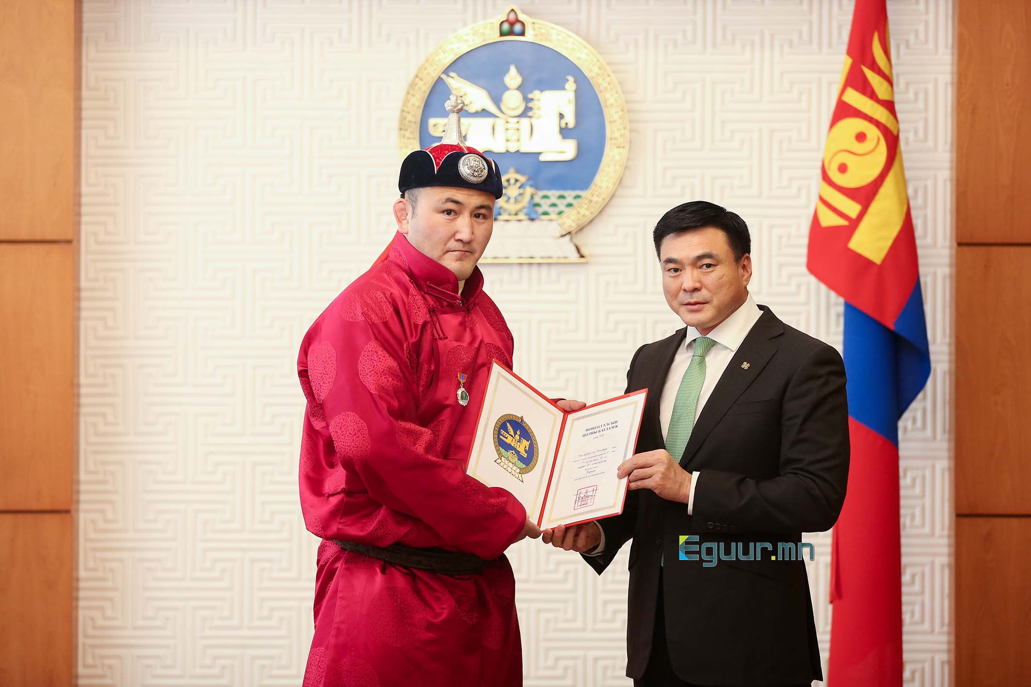 ТАНИЛЦ: Допингтой бөхөд унасан тул улсын цол нөхөж олгосон бөхчүүд ...