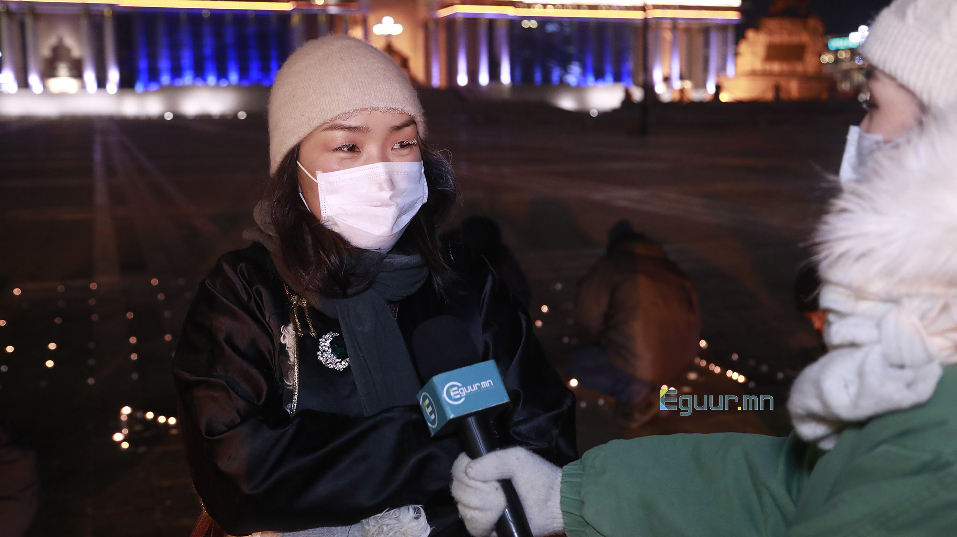 ФОТО: Манлай начин Э.Энхбат агсны дурсгалд зориулж 1000 зул бадраалаа - Eguur.MN