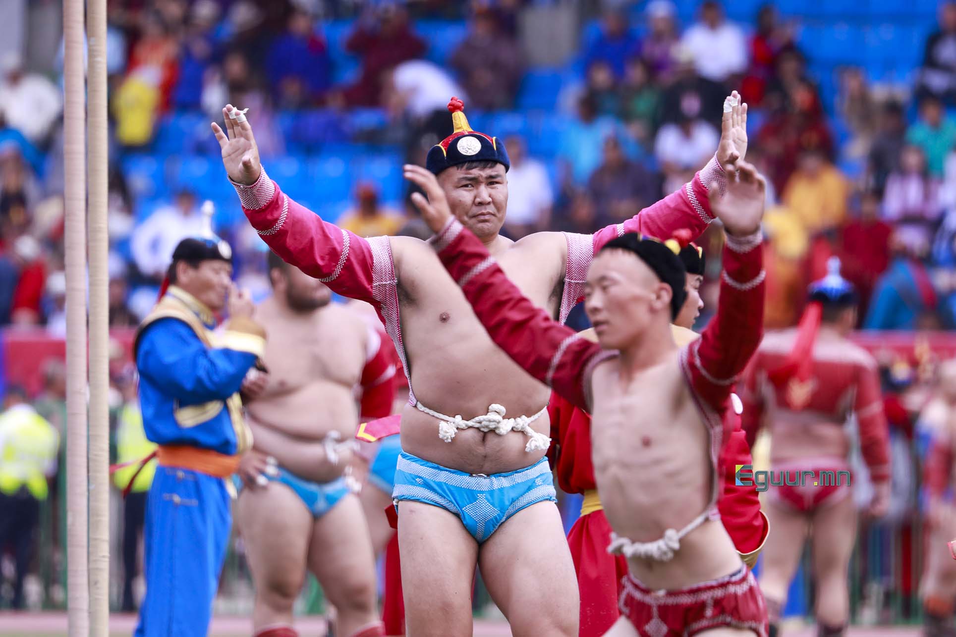 ТАНИЛЦ: Улсын начин цолны даваанд хэн, хэнийг амлав - Eguur.MN