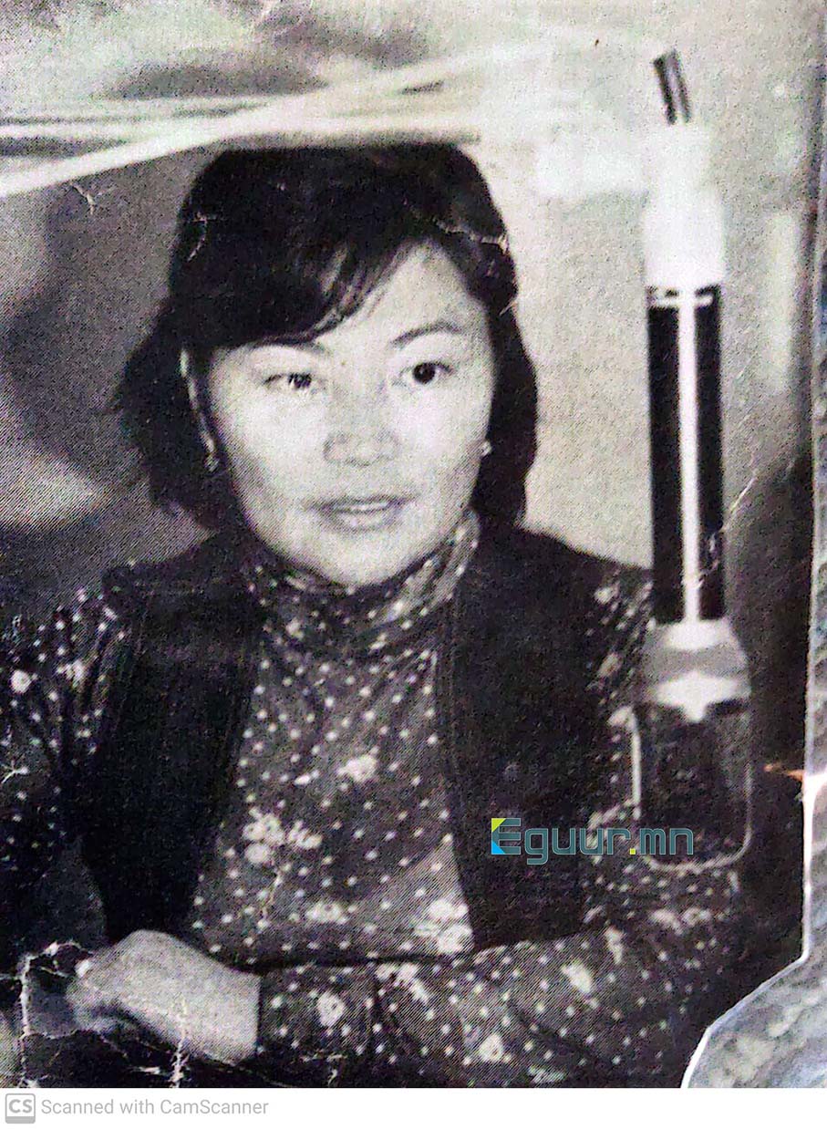 34 жил радио нэвтрүүлэгчээр ажилласан Б.Оюунчимэг: Хүмүүс одоо ч миний хоолойг таньдаг - Eguur.MN