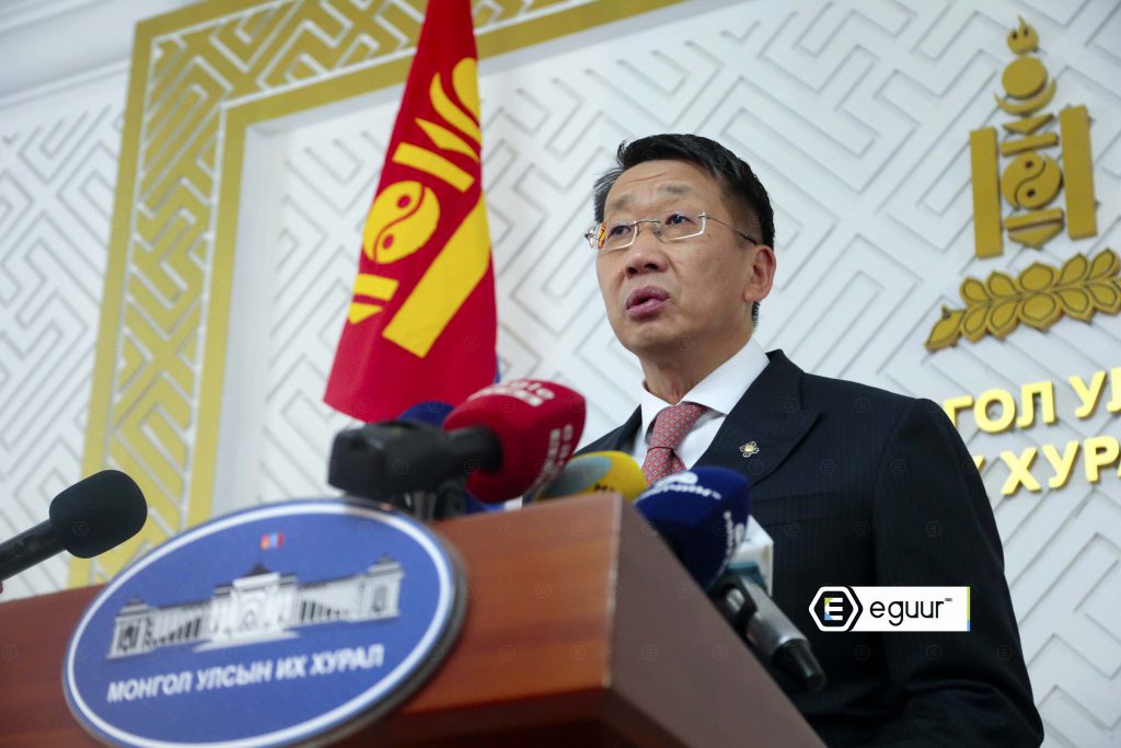 “BOOM”: Хөөрхөн О.Дөлгөөн - Eguur.MN