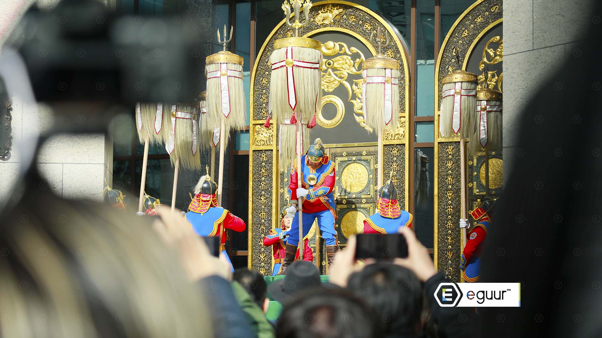 “BOOM”: Хөөрхөн О.Дөлгөөн - Eguur.MN