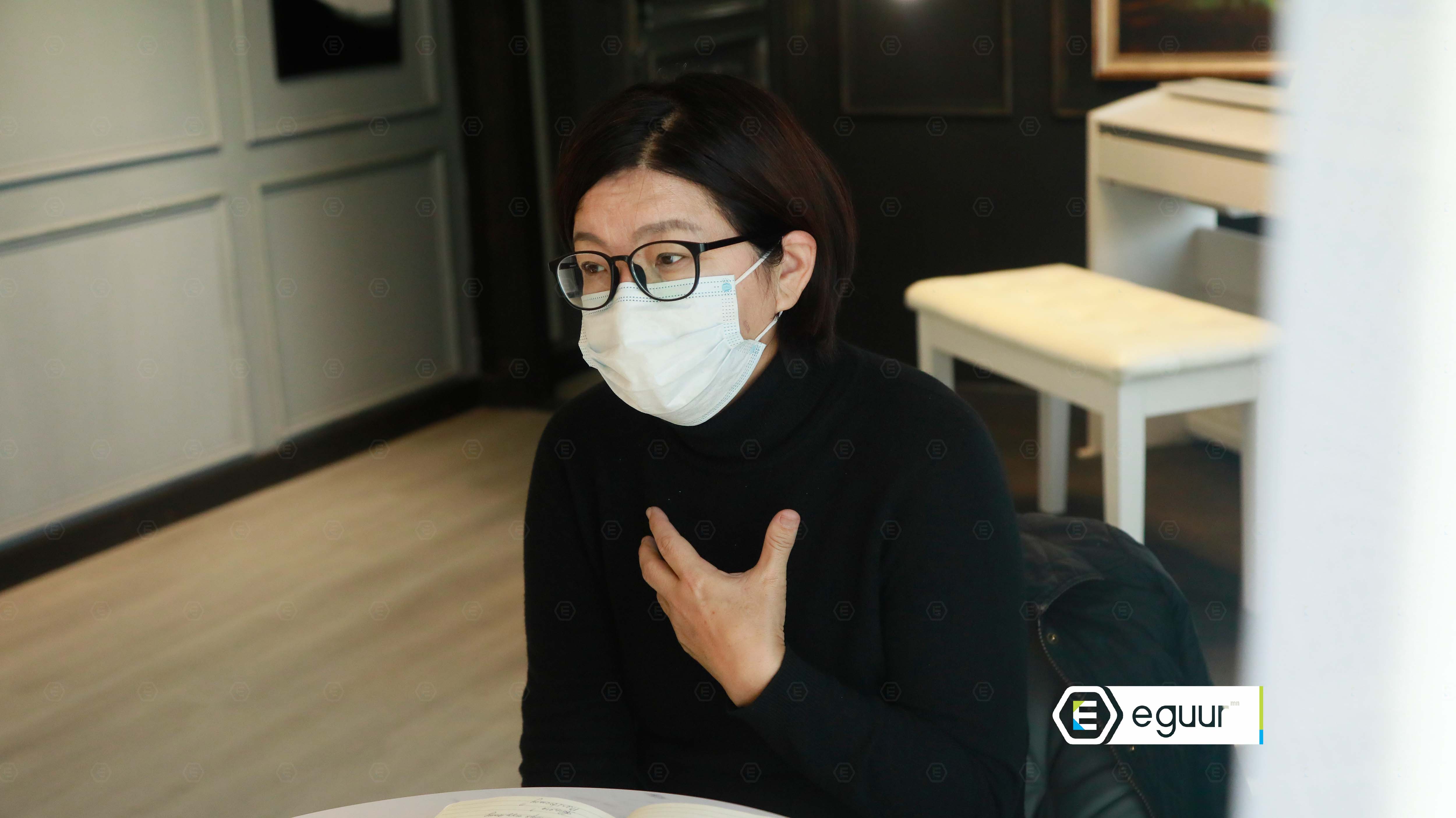 Б.Отгонтөгс: Манай улс гурван том хямрал руу орж байгаа нь айдас төрүүлж байна - Eguur.MN