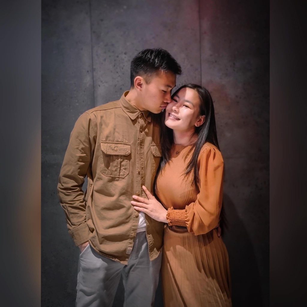 Залуу хос: Заавал гадаадад биш, хөдөө ч сайхан амьдрах боломж байна - Eguur.MN