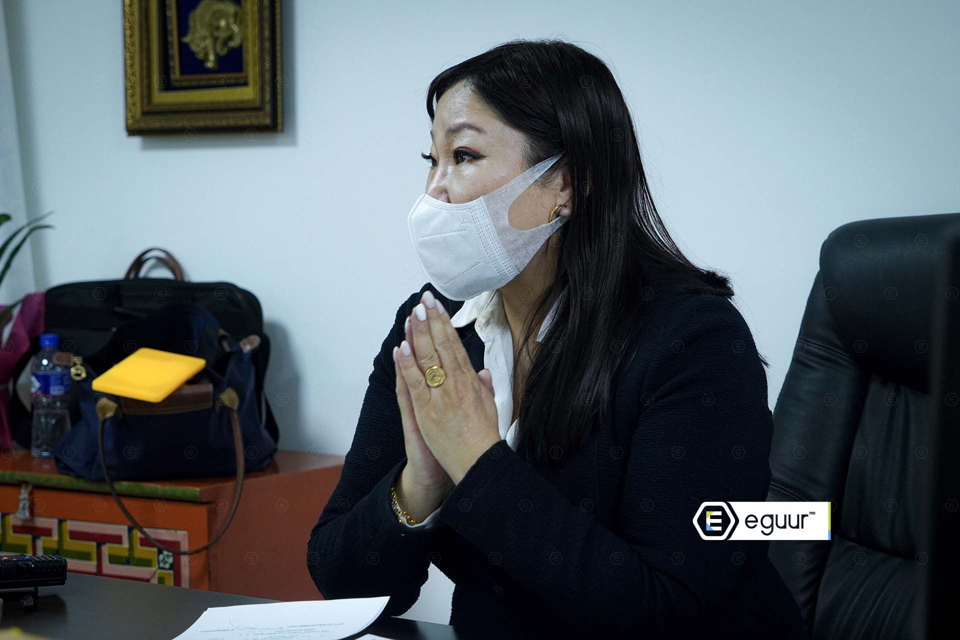 Б.Сарантуяа: Алга болсон 21 бүтээлийн зургааг нь олсон, гэвч хэргийг прокуророос хаачихлаа ...