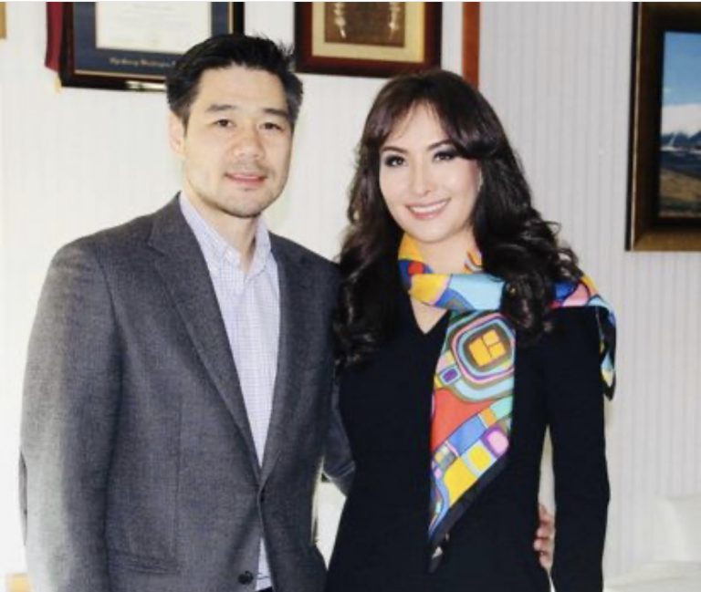 Н.Мөнхнасангийн ихэр хүүгийн нэг Х Богдоор тодорч, Далай лам эхний авшгийг нь хүртээжээ - Eguur.MN