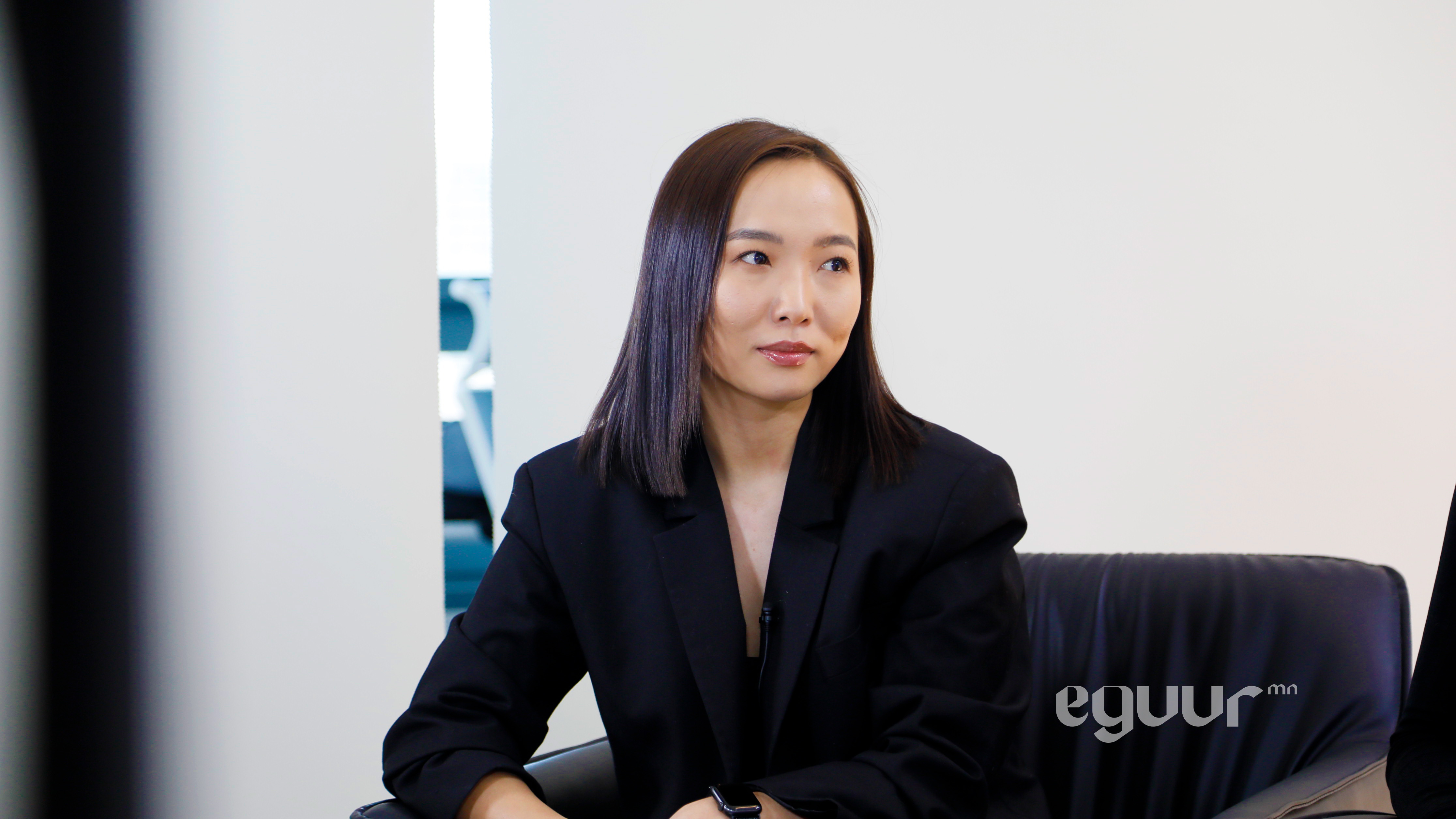 SAME NAME: Гурван Номингийн ертөнц - Eguur.MN