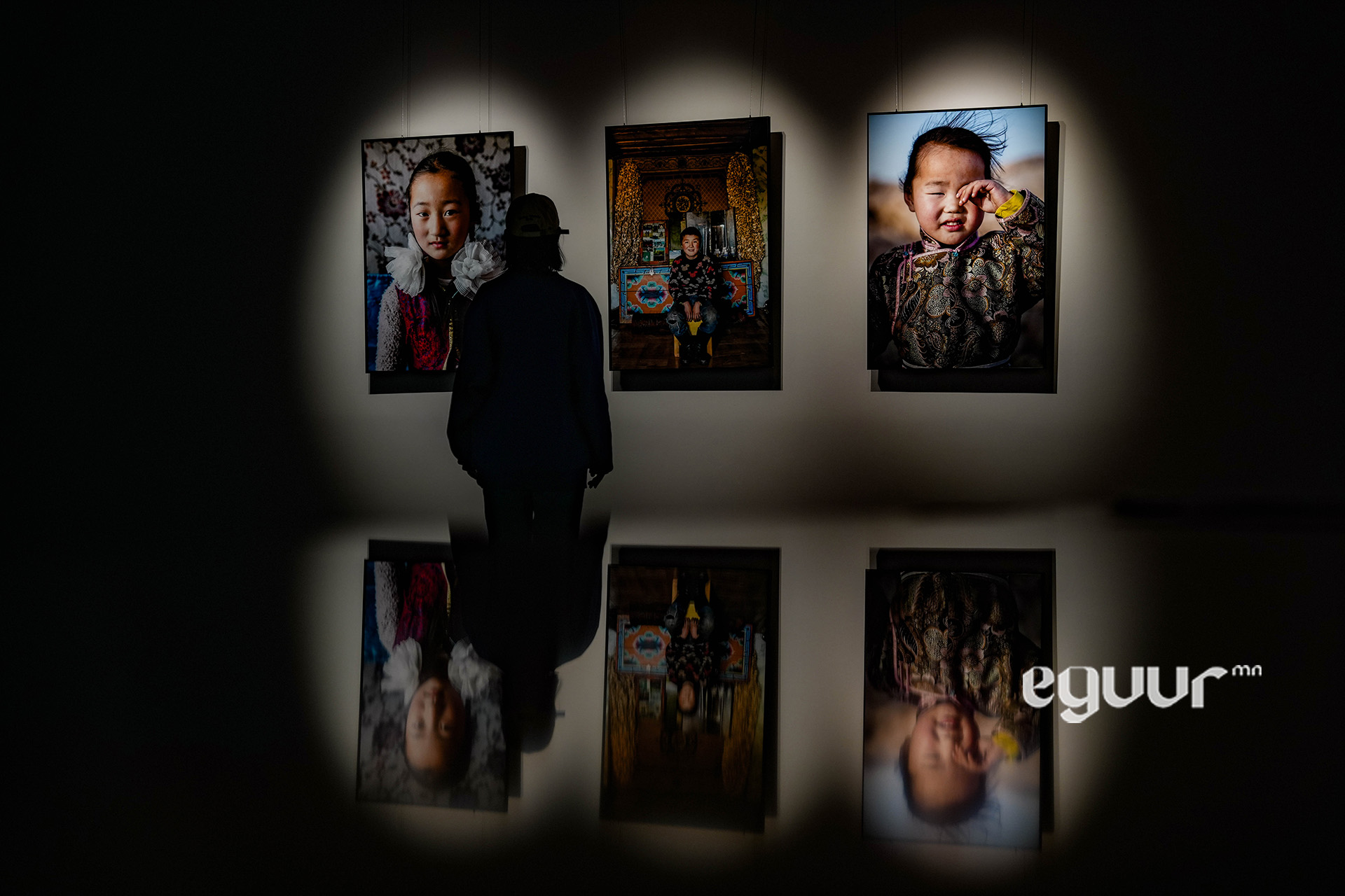 Фото: "Төгөл" хамтарсан үзэсгэлэн - Eguur.MN