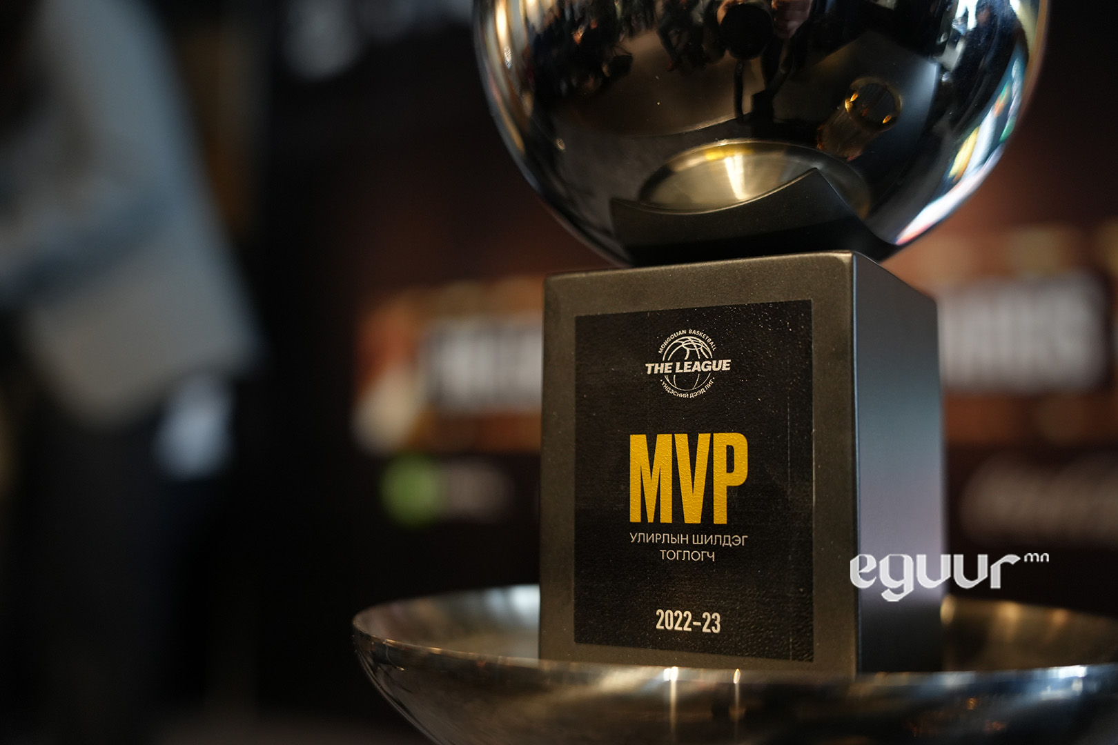 АПУ ХК шилдэг тамирчдад таван сая төгрөгийн хувьцаа бэлэглэлээ - Eguur.MN