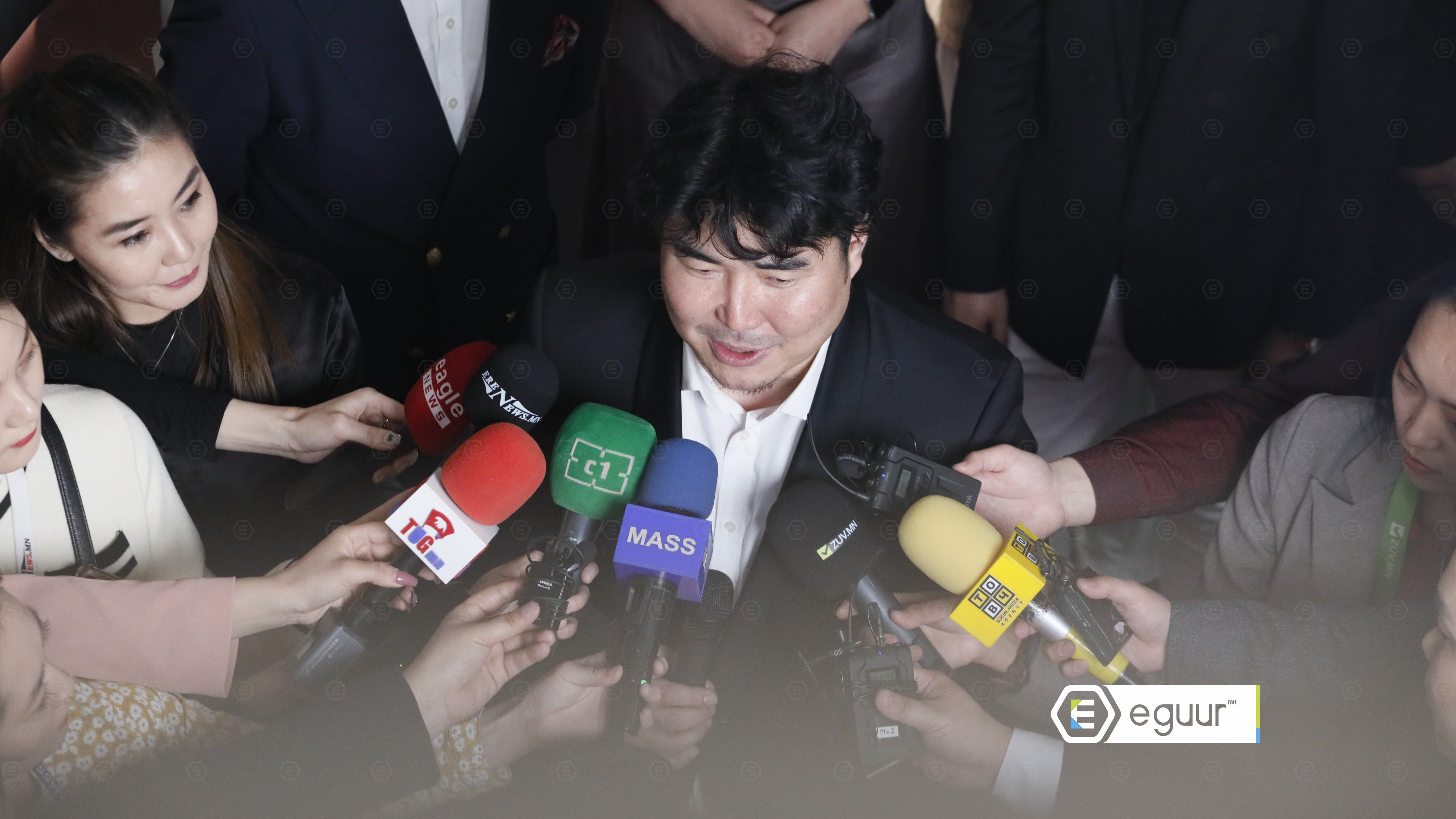 Фото: “Шөнө буусан аадар” нээлээ - Eguur.MN