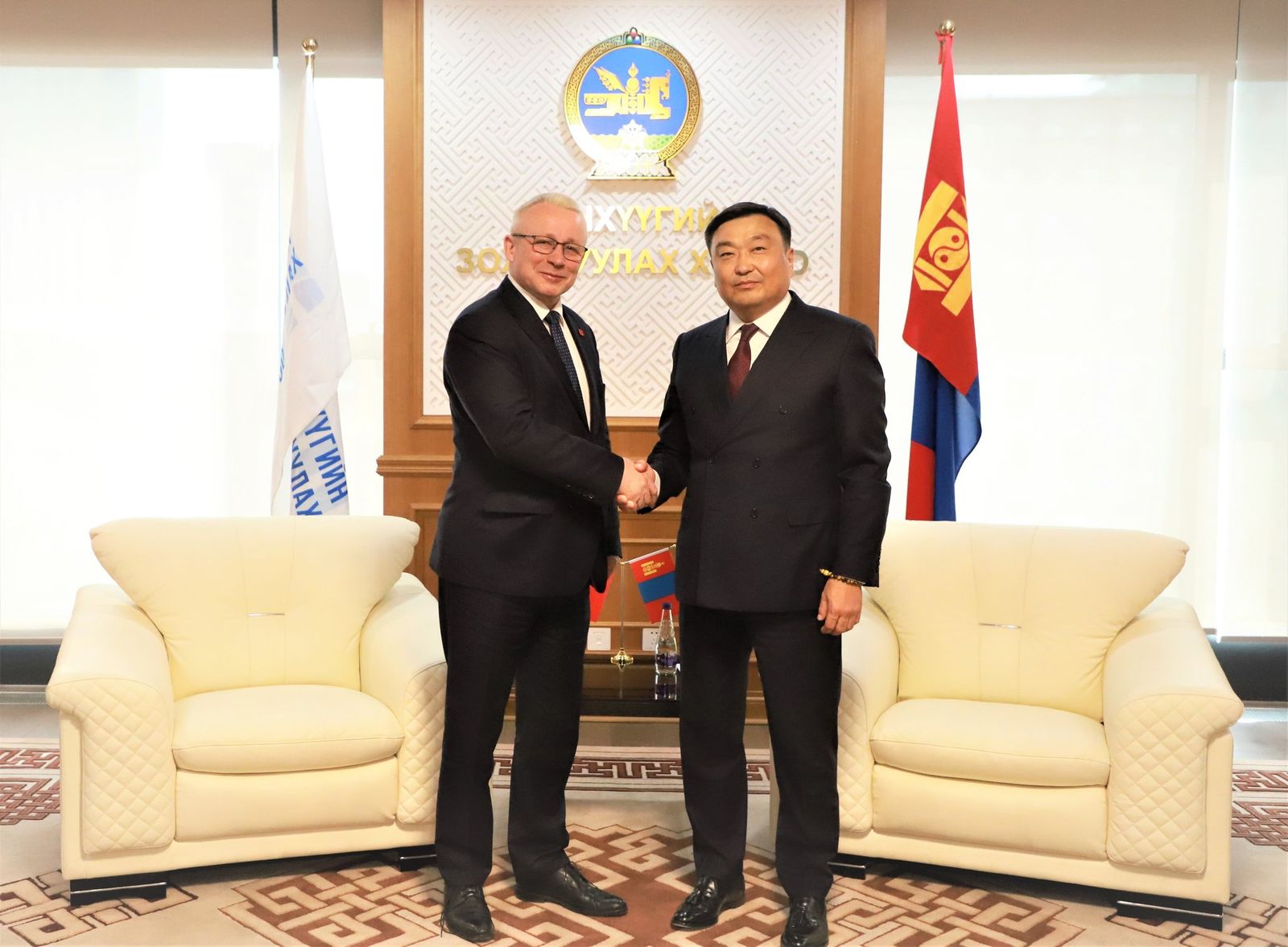 СЗХ ны дарга Д Баярсайхан Польш улсын Ерөнхийлөгчийн эдийн засгийн зөвлөхтэй уулзжээ Eguur Mn