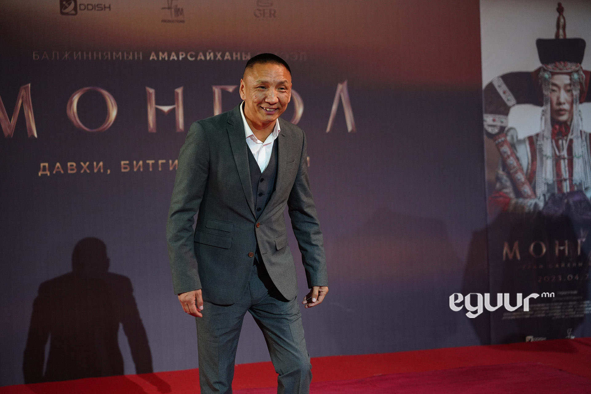 ФОТО: Жүжигчин Б.Амарсайхан "Монгол" түүхэн киногоо нээлээ - Eguur.MN