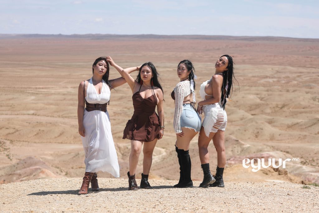 БНСУ-ын Plus Size моделиудын "Халуухан өдрүүд" аяллын нэвтрүүлэг үзэгчдэд хүрэхэд бэлэн болжээ ...