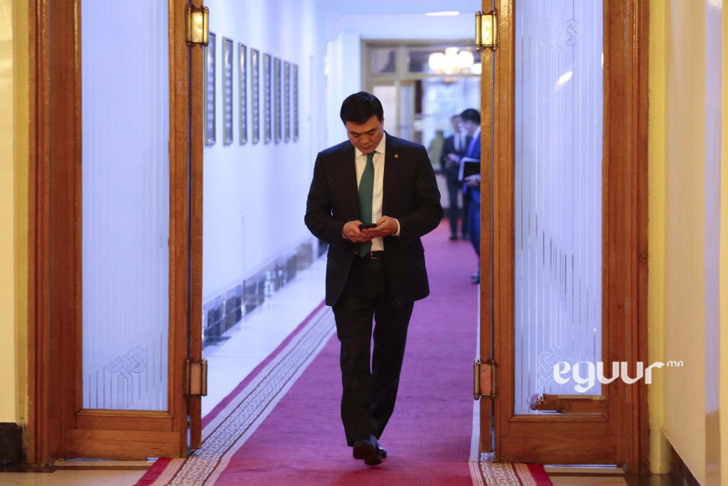 УОК 15.00 цагт Төрийн ордонд мэдээлэл хийнэ - Eguur.MN