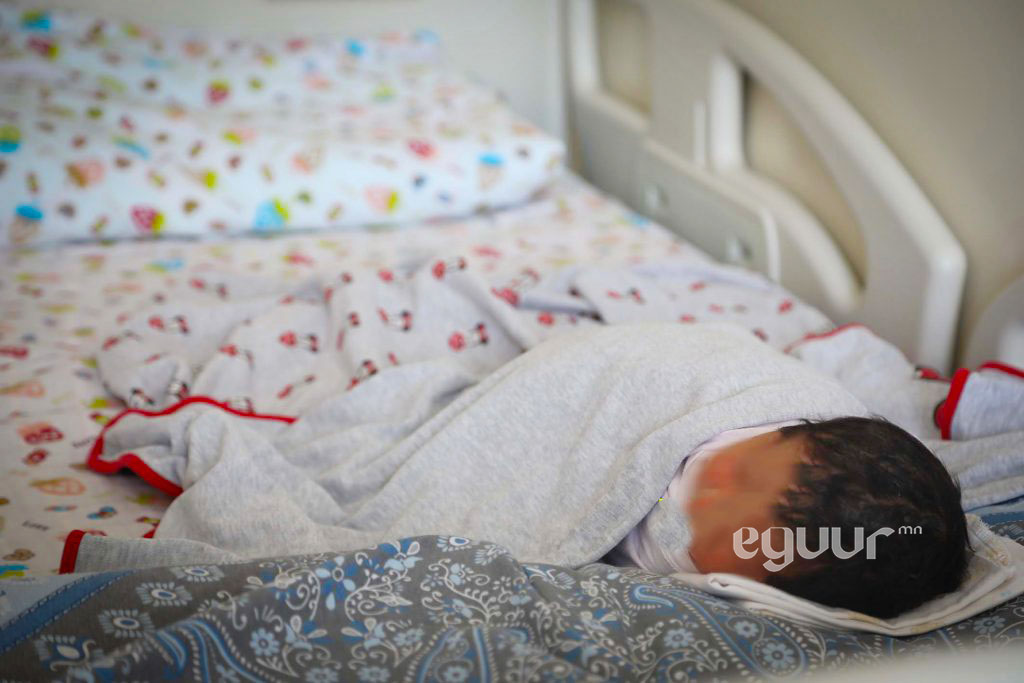 Шинийн 1, 2-нд улсын хэмжээнд 198 хүүхэд мэндэлжээ - Eguur.MN