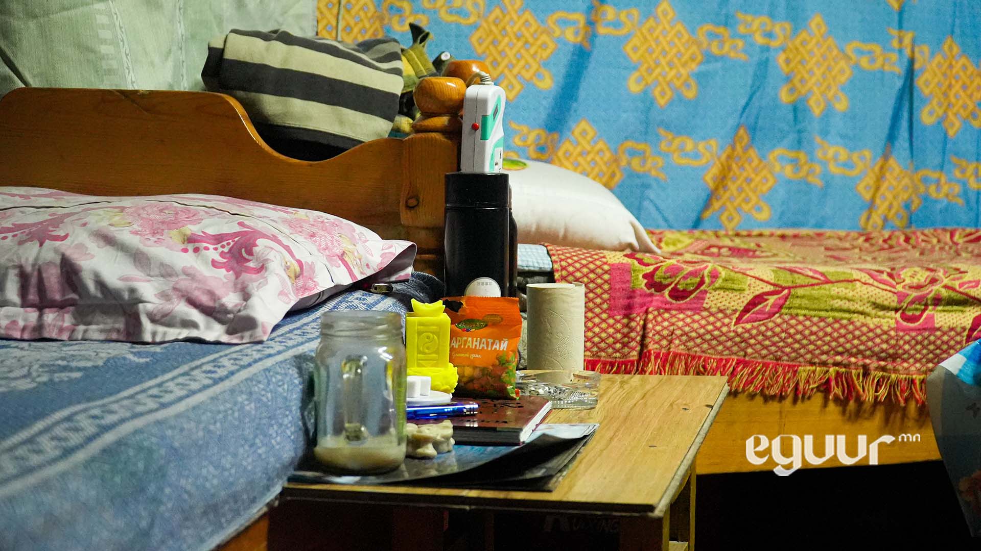 Сурвалжилга: Улсын хэмжээнд цор ганц түр хоноглох байранд 25-30 насны залуус олноор ирж байна ...