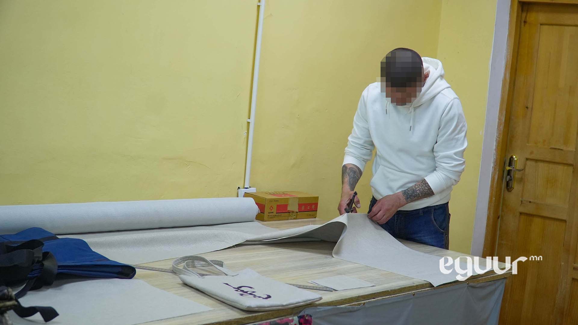 Сурвалжилга: Улсын хэмжээнд цор ганц түр хоноглох байранд 25-30 насны залуус олноор ирж байна ...