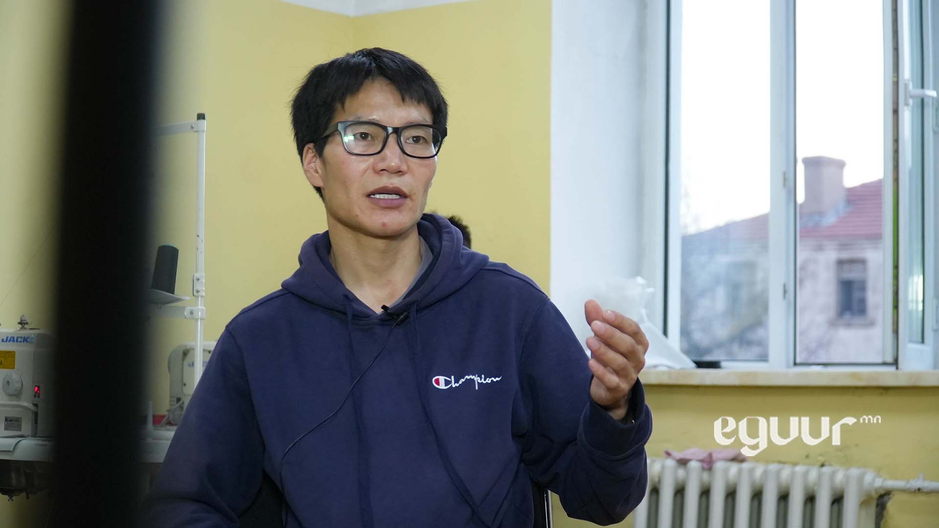 Сурвалжилга: Улсын хэмжээнд цор ганц түр хоноглох байранд 25-30 насны залуус олноор ирж байна ...