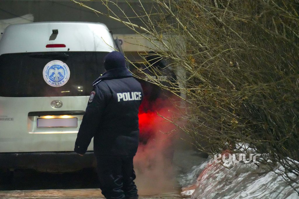 Цагдаагийн алба хаагч шинжилгээний хариу, мэдүүлгийг өөрчилснийхөө хариуд хахууль авчээ - Eguur.MN