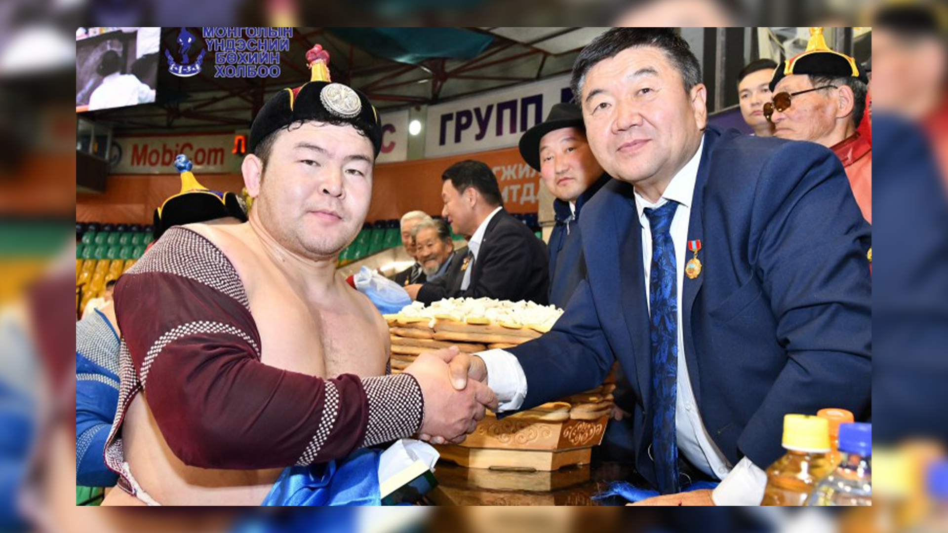 Хутаг-Өндөр сумын 100 жилийн ойн барилдаанд улсын начин Х.Цогтгэрэл түрүүллээ - Eguur.MN