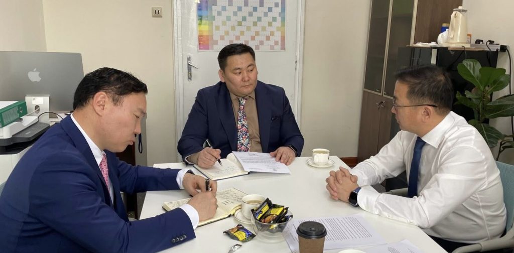 Энэ сарын 19-31-ны хооронд БНСУ-ын хил дээр эрх нь зөрчигдсөн иргэдийн өргөдөл, гомдлыг хүлээж ...