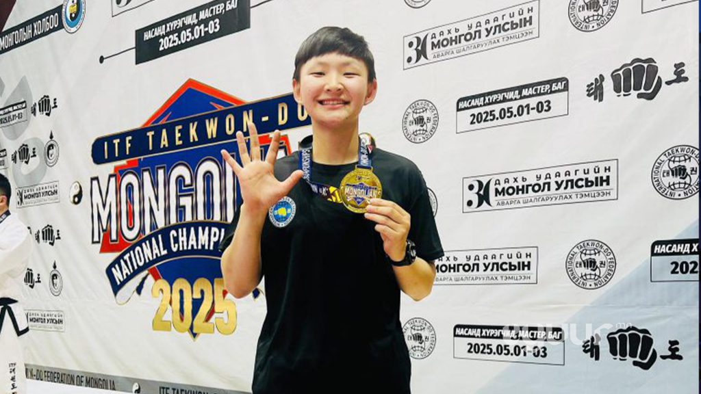 20 настай Б.Алтанчимэг Холимог тулааны ДАШТ-д монголоо төлөөлж байна - Eguur.MN